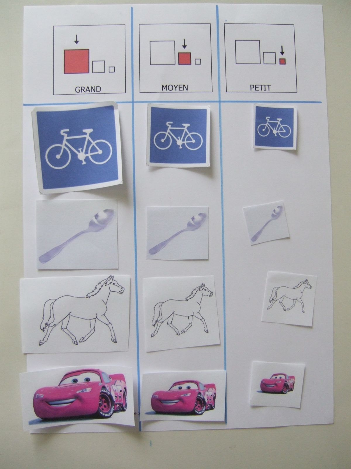 petit/grand, petit/moyen/grand - Donne-moi ta main