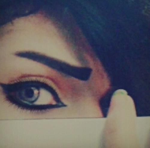 الحاجبين العربية وماكياج / Arabic eyebrows and makeup ♥ - Dannyafashion.over-blog.com