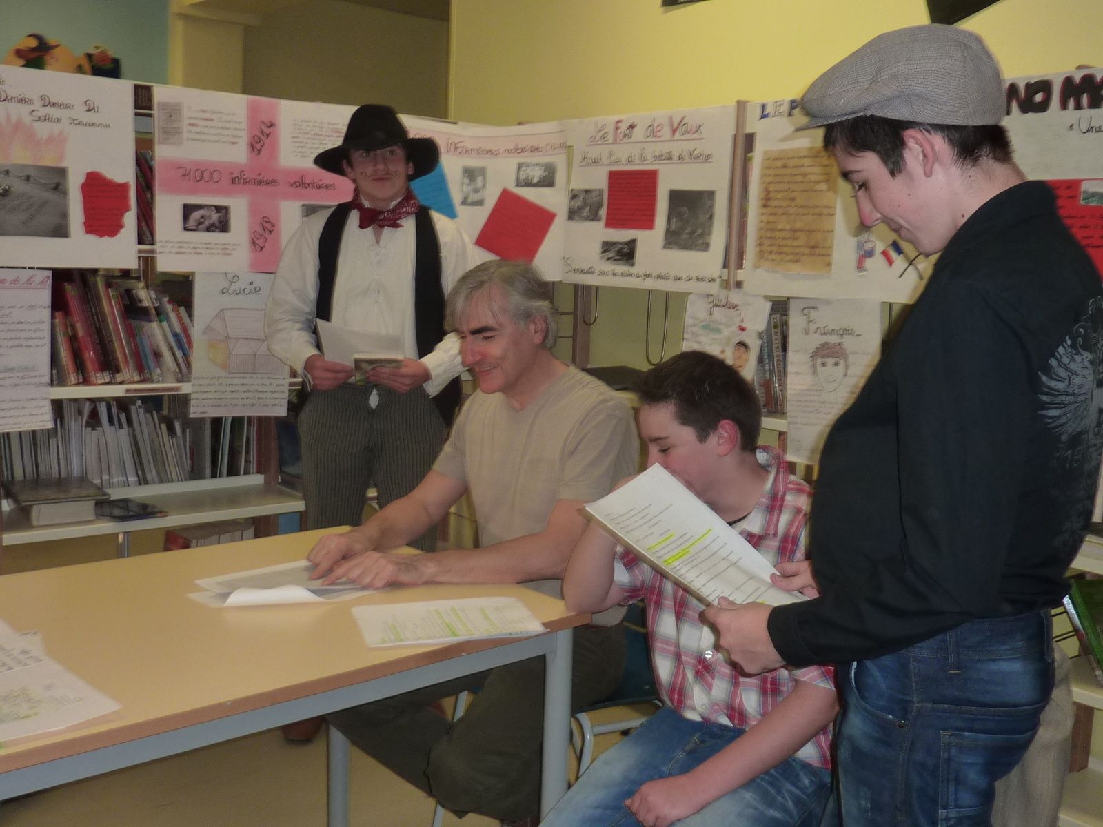 Saynètes Théâtrales - Le Collège La Fontaine, à St-Germain-des-Fossés