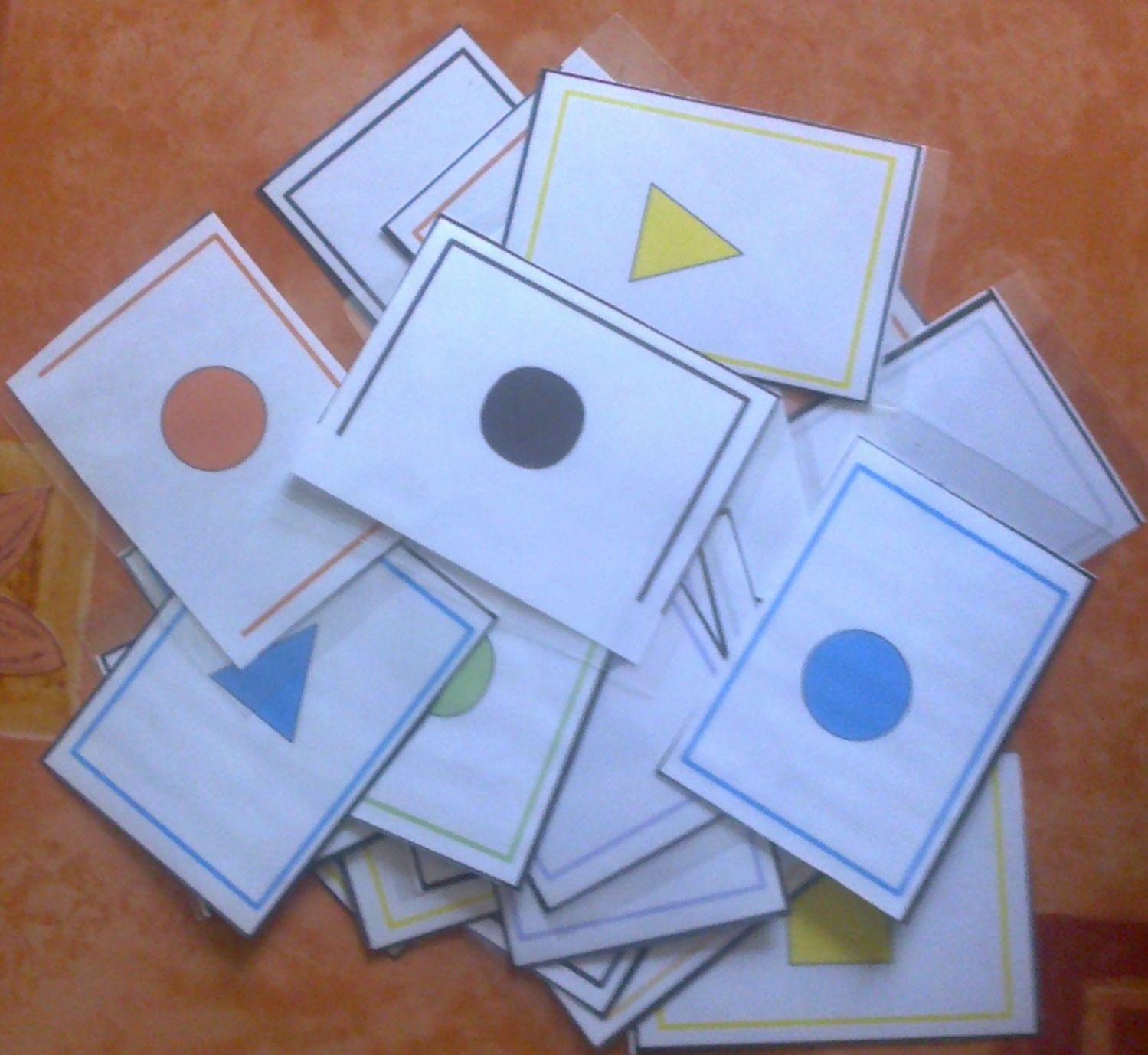 Apprendre les formes et les couleurs - Assistante maternelle Agréée à ...