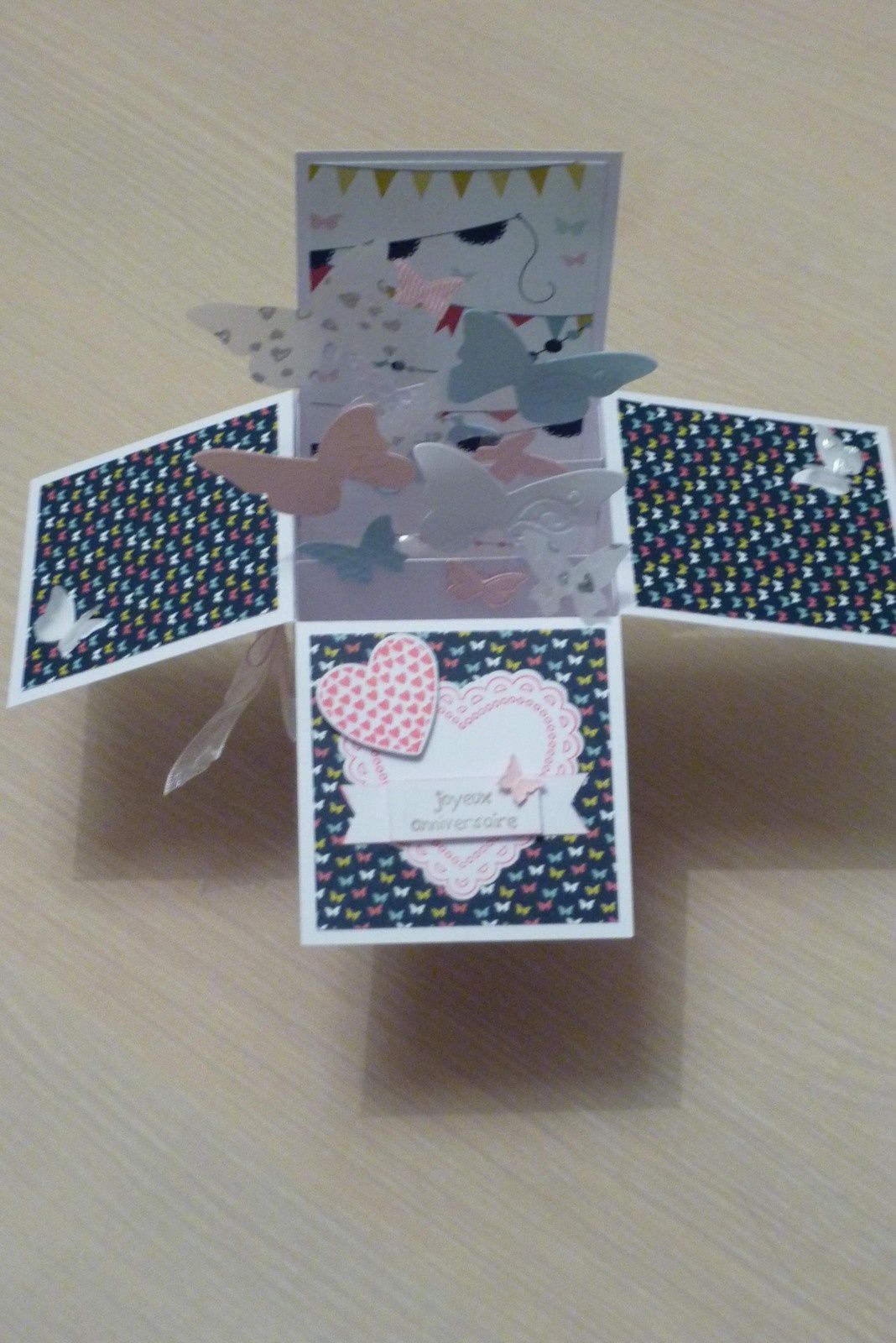 Carte-boîte pop-up - Les ptits trucs de Christelle