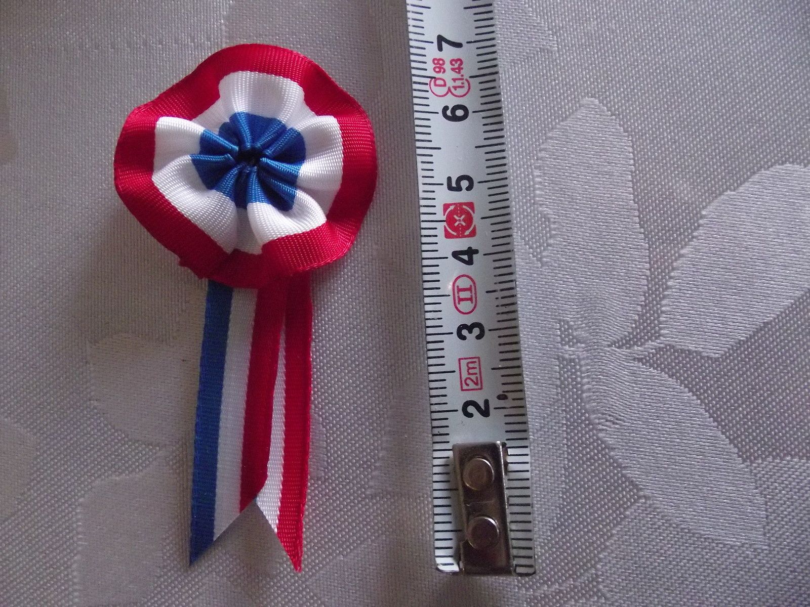 Comment faire une cocarde simple - Cartonnage & loisirs créatifs - L'Atiloc