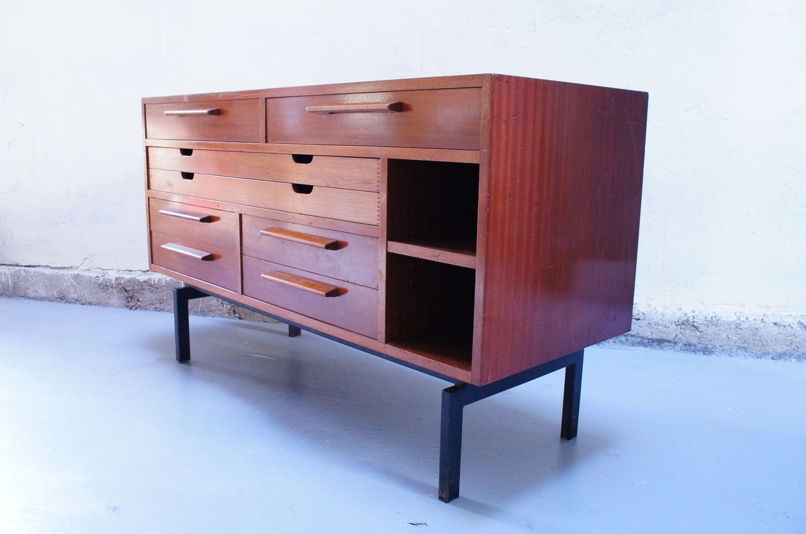 Vendu - Présentoir enfilade vintage buffet manufacture francaise design ...