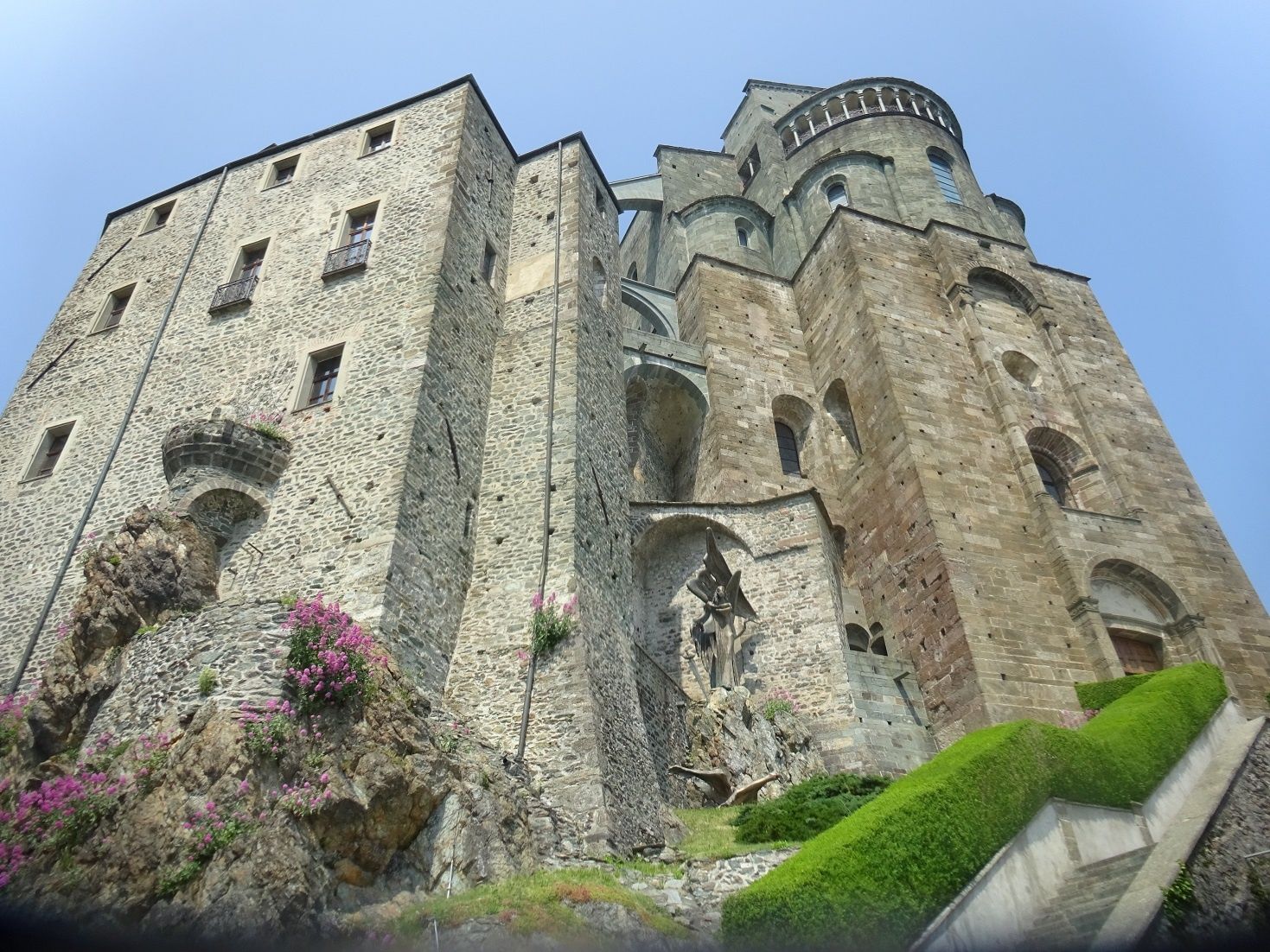 [Patrimoine - Suse et Pignerol - Piémont] Pourquoi je hais le mouvement ...