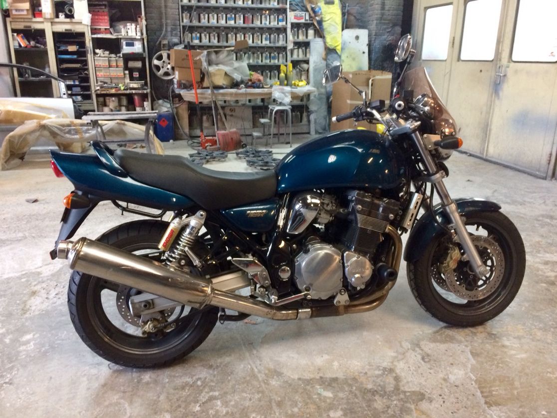 Suzuki Inazuma 1200 Scrambler ( Red Star) - Evolution Motocycle