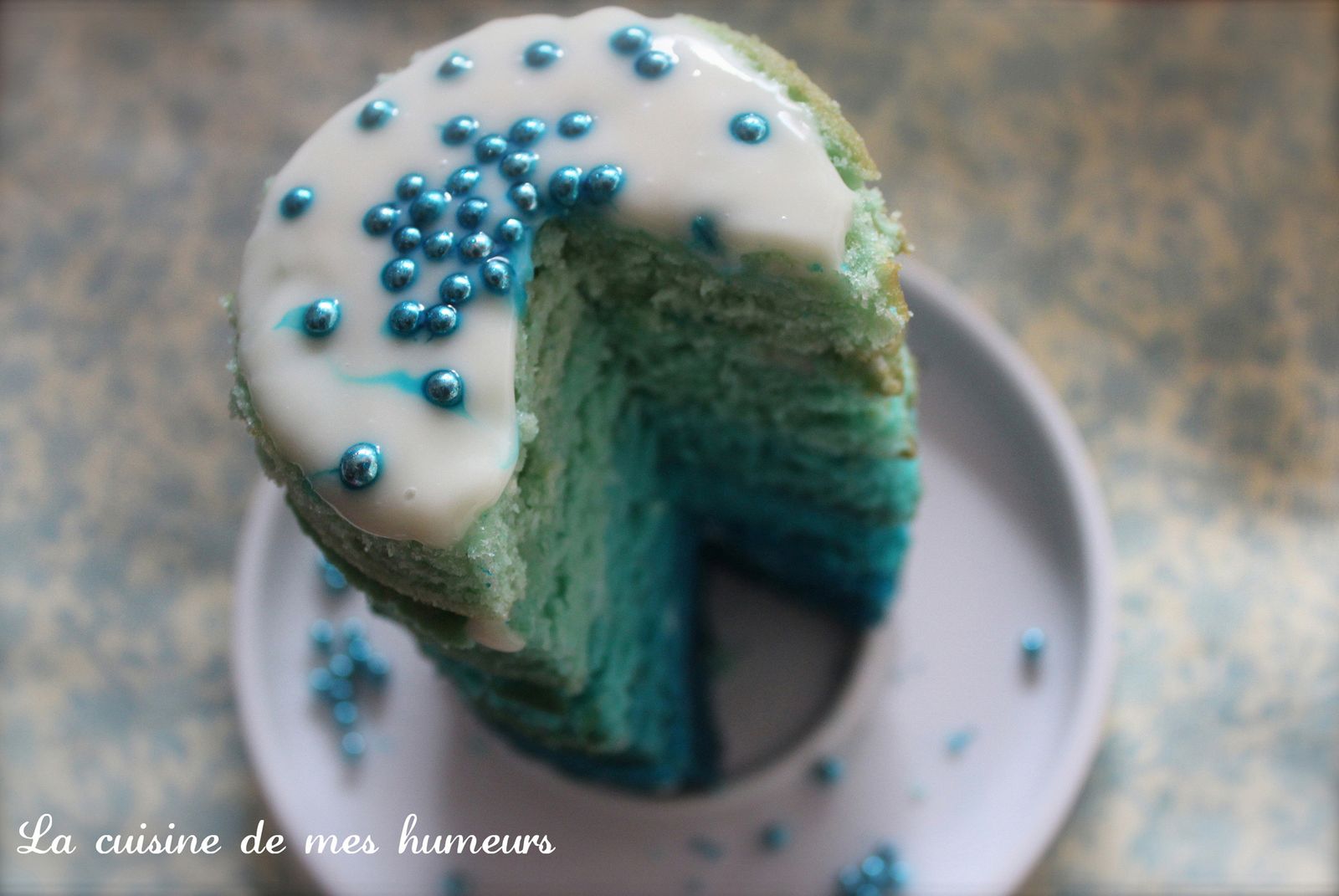 Sky high cake : un gâteau dégradé de bleu - La cuisine de mes humeurs!