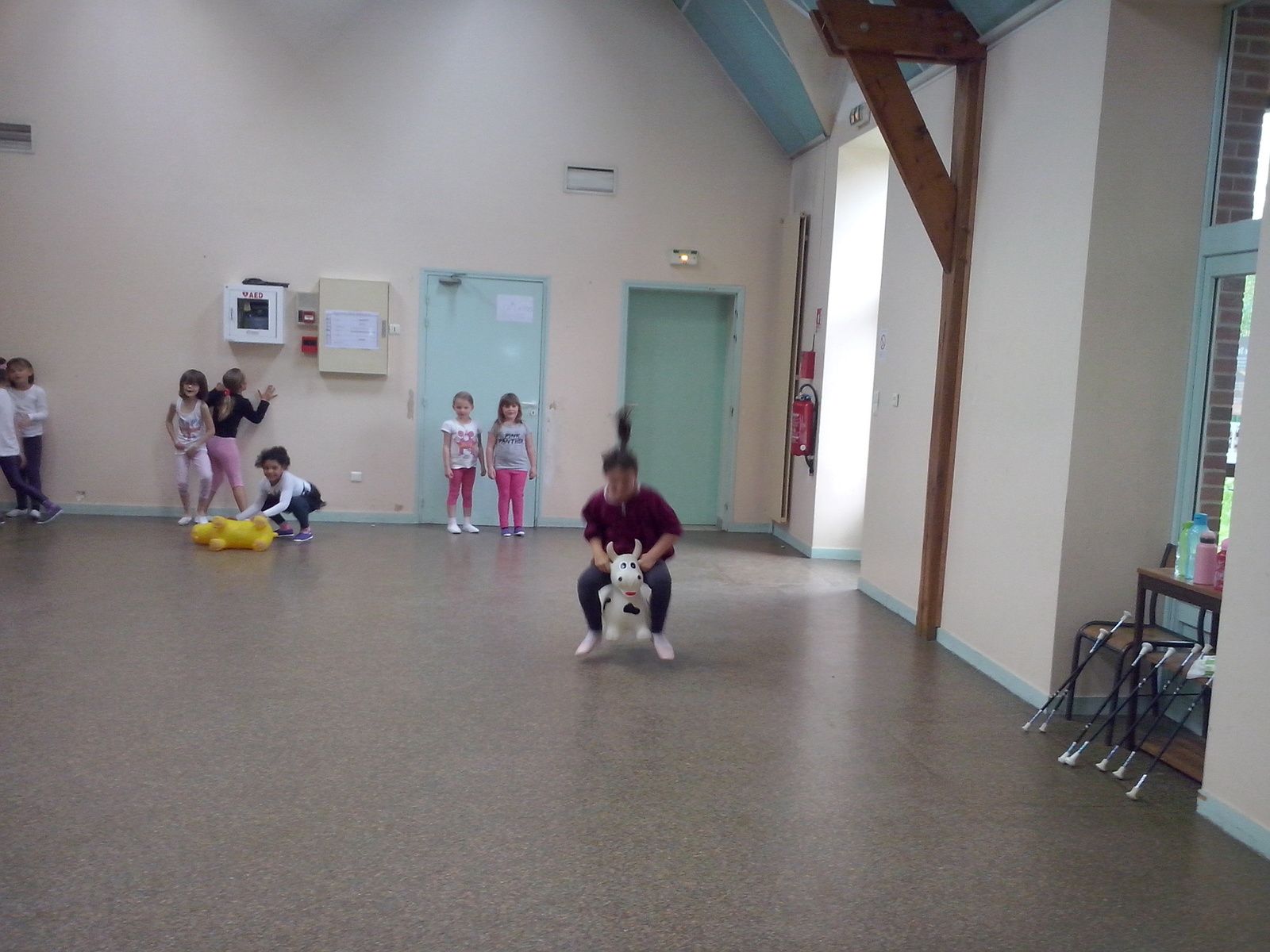 Échauffement mini-twirl 15/10/14 twirling ivry le temple méru sport ...