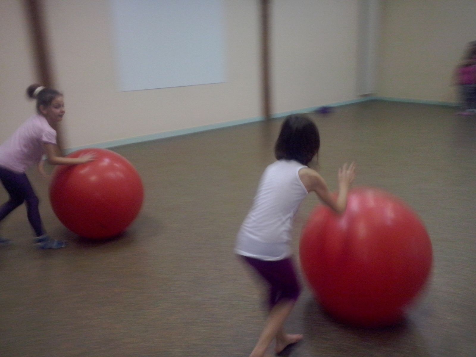 baby twirling et mini twirl échauffement 19 novembre 2014 - Twirling ...