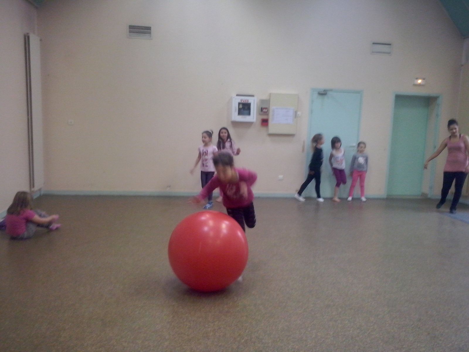 baby twirling et mini twirl échauffement 19 novembre 2014 - Twirling ...