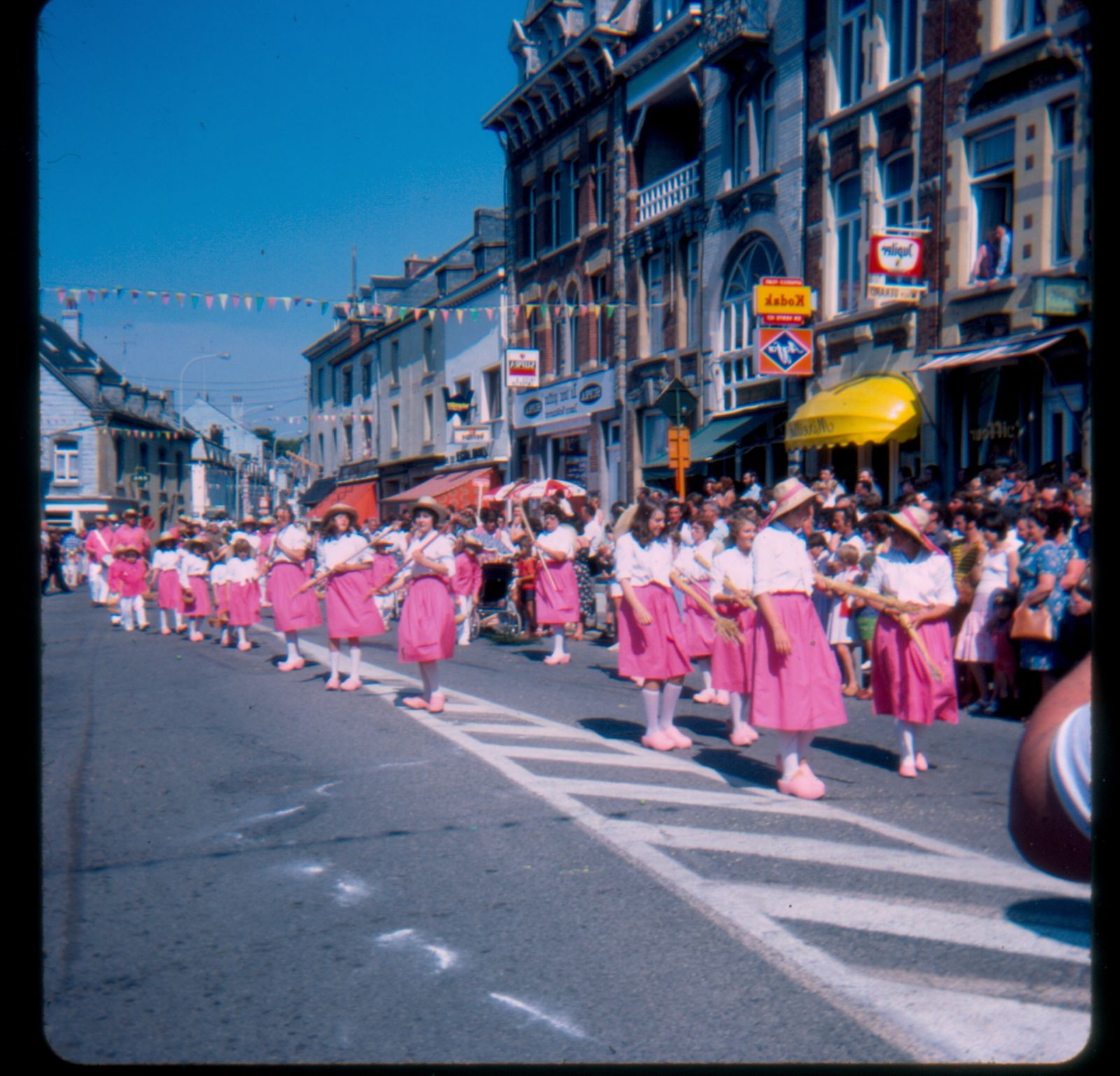 Photos lors de la participation du comité de Tronquoy Respelt lors de ...