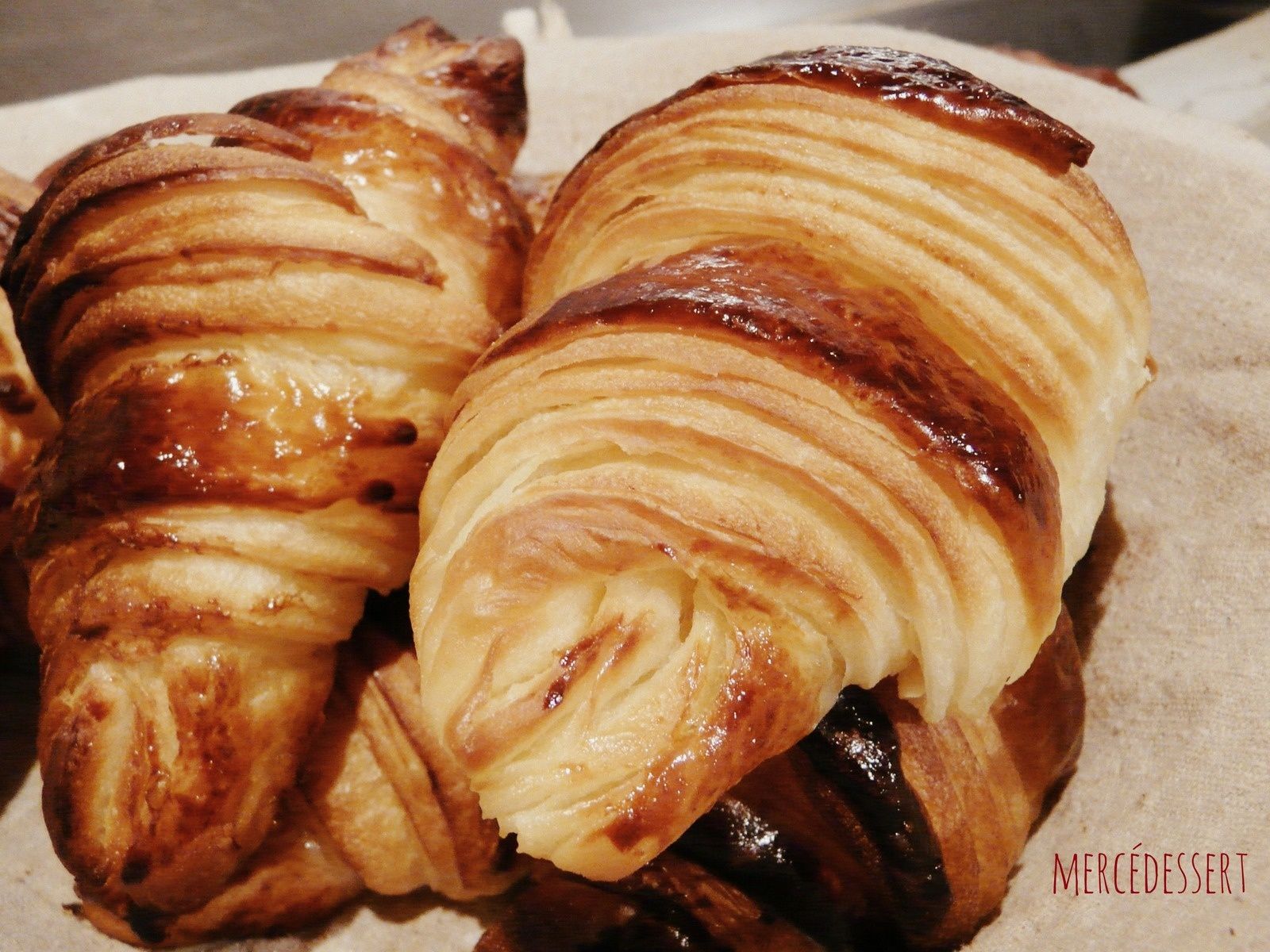 Croissants et pains au chocolat - Mercédessert
