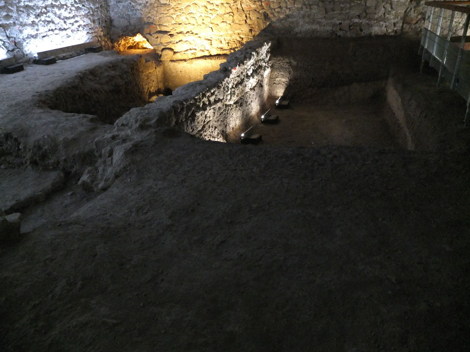 LA CRYPTE ARCHÉOLOGIQUE DE NICE - TERRES D'AQUI