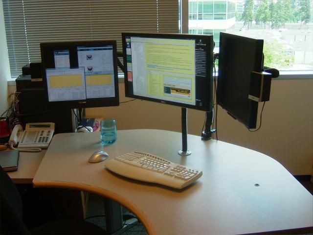 Custom made LCD Monitor Stands - lcdmonitorstands.overblog.com