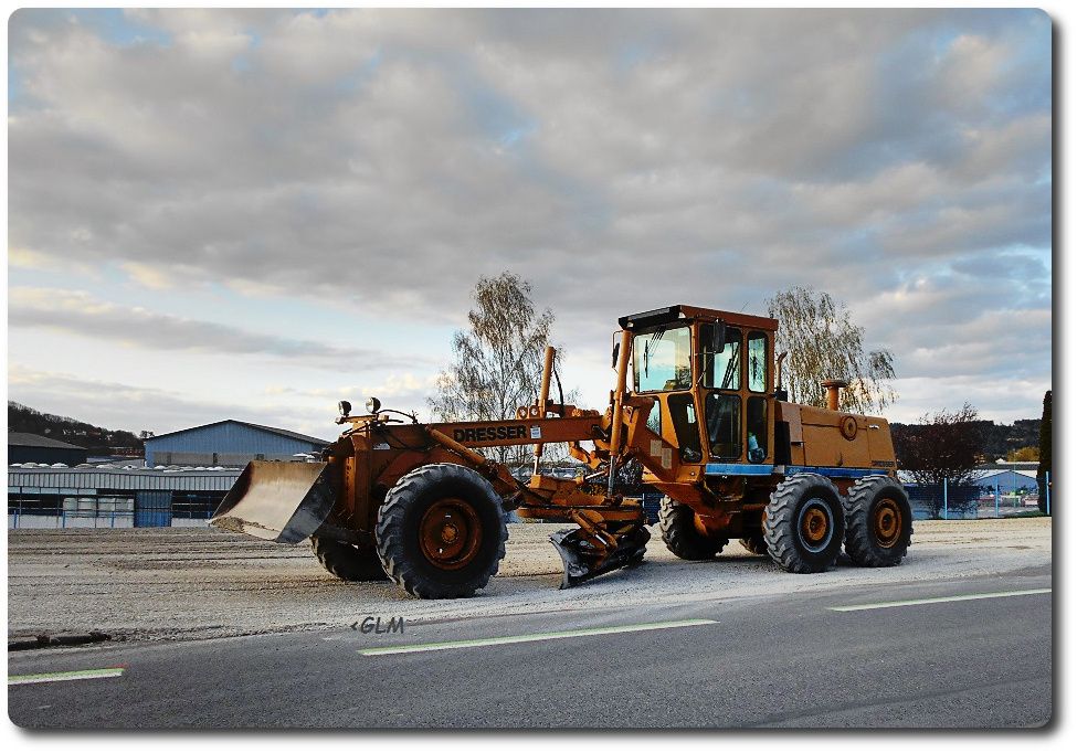 Dresser 830 - GLM C-TP-T- (Camions-TP-Train)