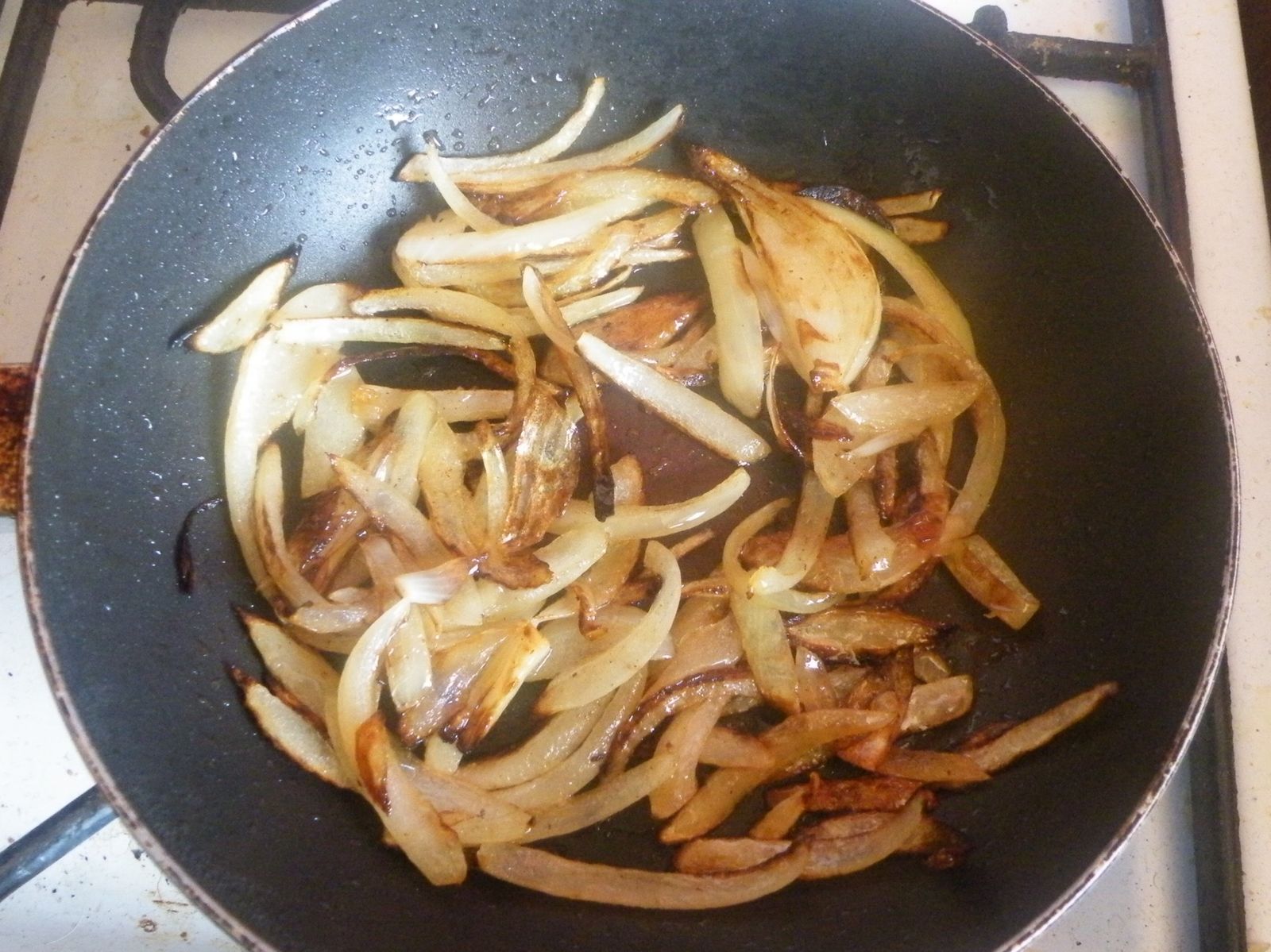 Petits pains farcis oignon-poulet-parmesan - Le Rond de Serviette