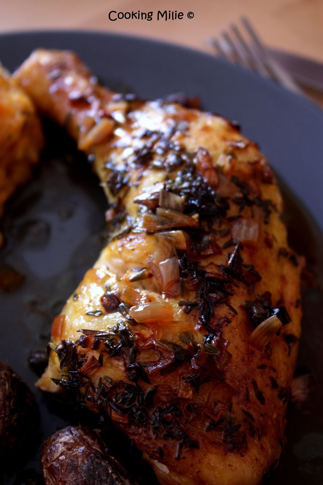 Cuisse de poulet au thym, échalote et sauce de soja - Cooking Milie