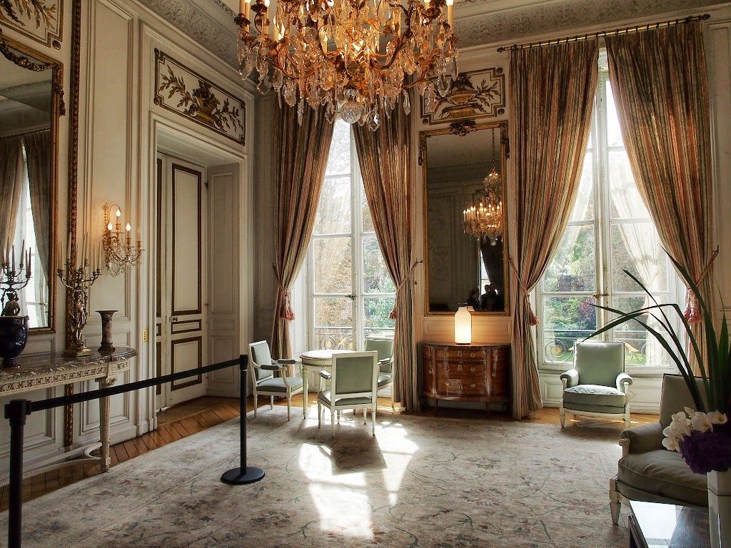 Architecture néo-classique parisienne : l'hôtel du Chatelet ou de ...