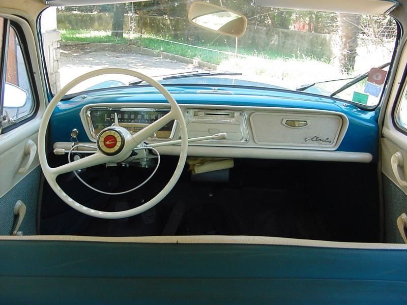 Gros plan: Simca Aronde P60 Monaco - Passion Autos Prestiges Anciennes