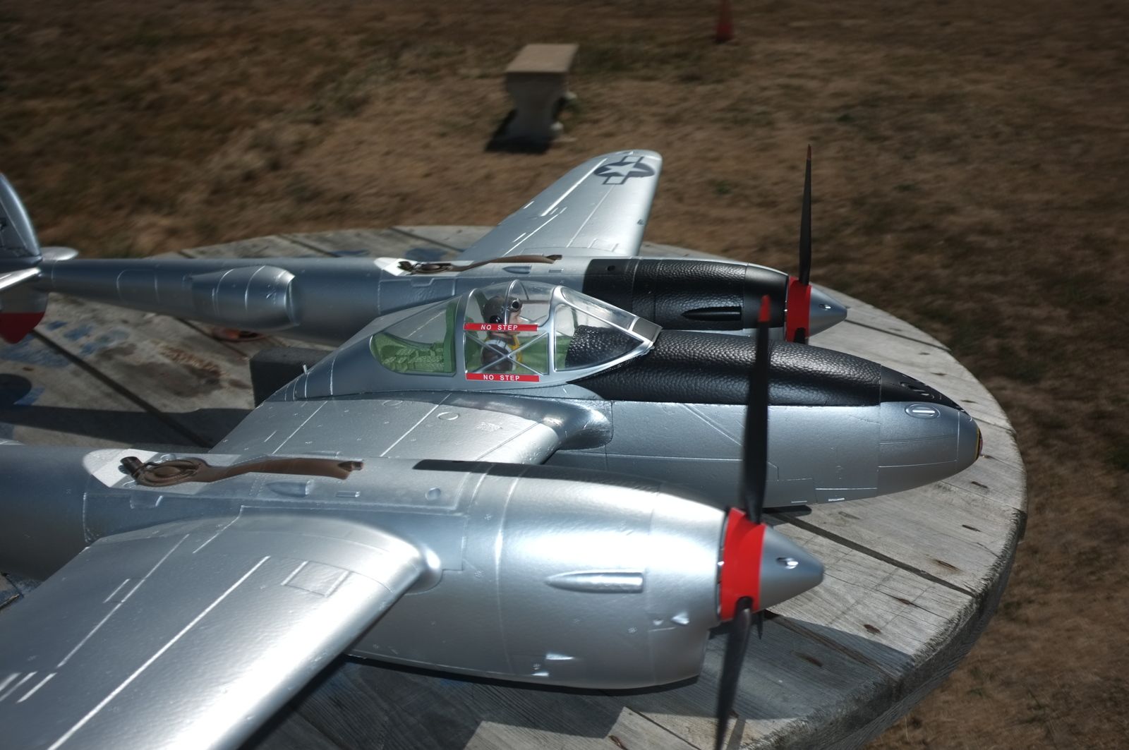 P38 LIGHTNING (FREEWING ?) - le blog modelisme rc de hal