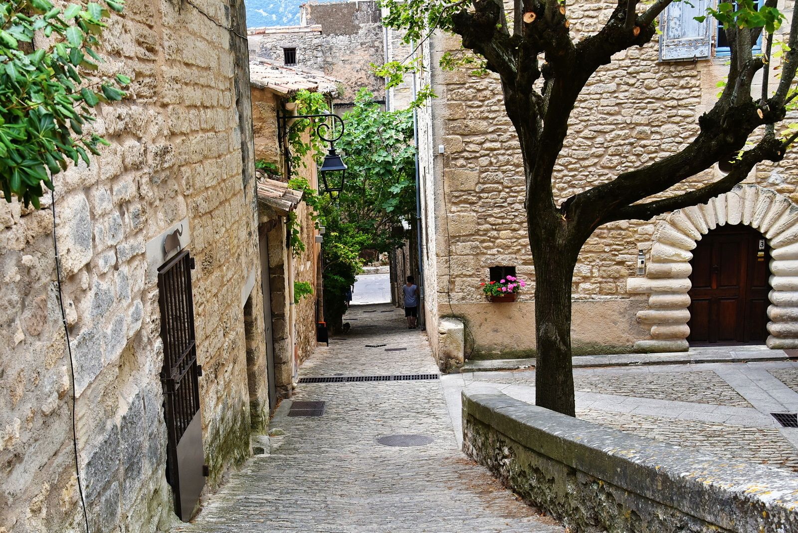 Le petit Lubéron : Bonnieux - Photo Portiragnes Passion (PPP)