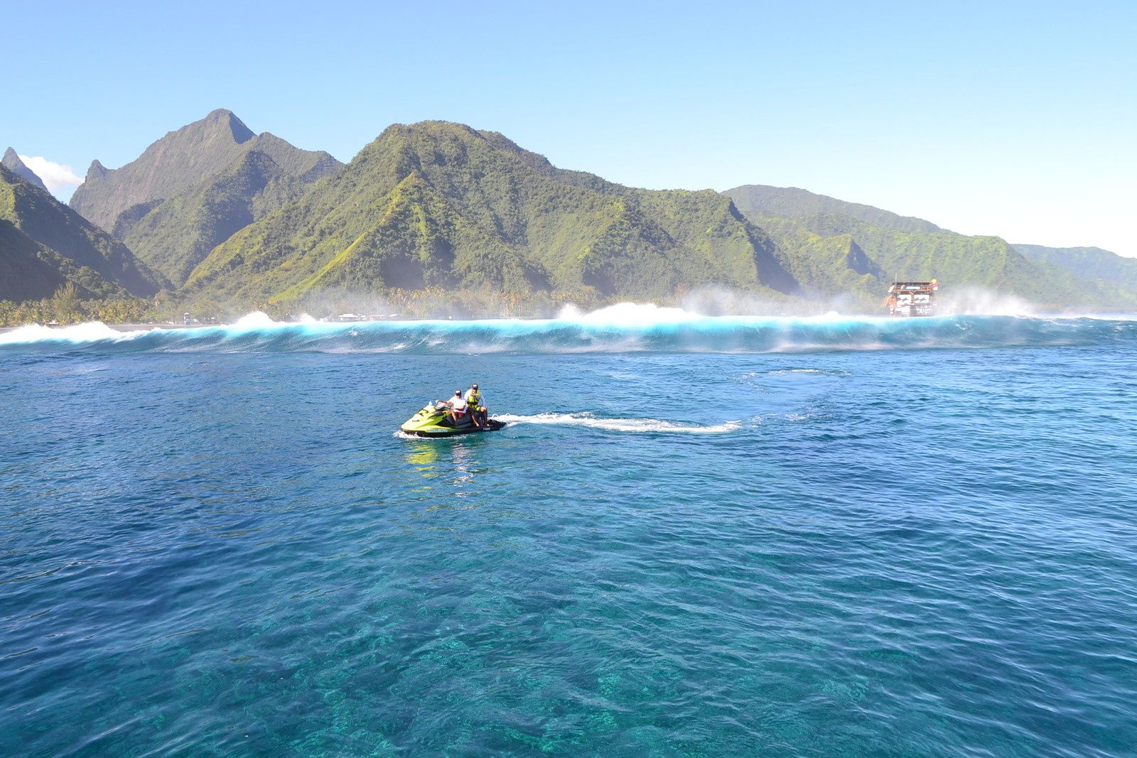 Teahupoo, la légende - La Semet family en Polynésie