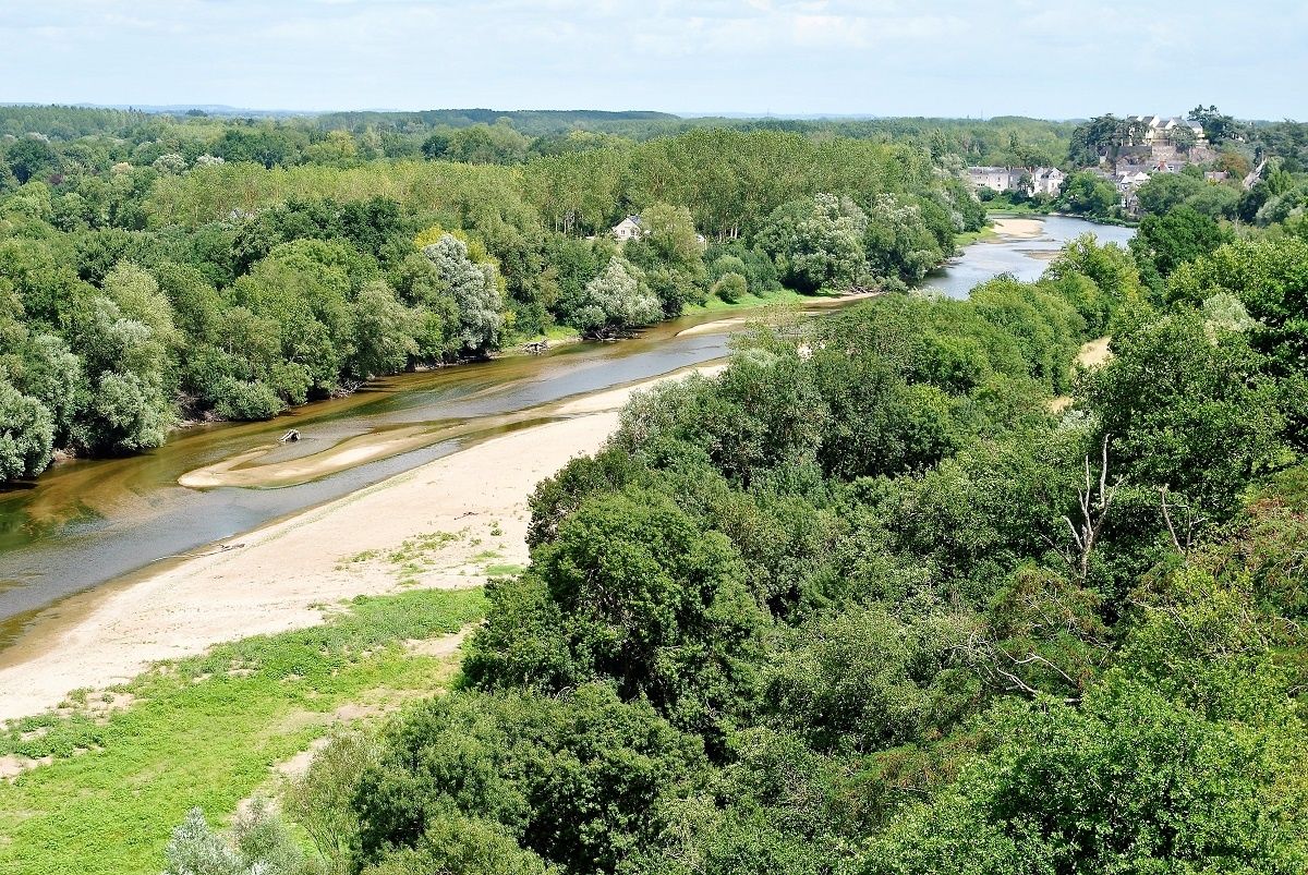 ARTICLE DU JOUR: LA ROCHE DE MÛRS, DEPARTEMENT DU MAINE ET LOIRE ...