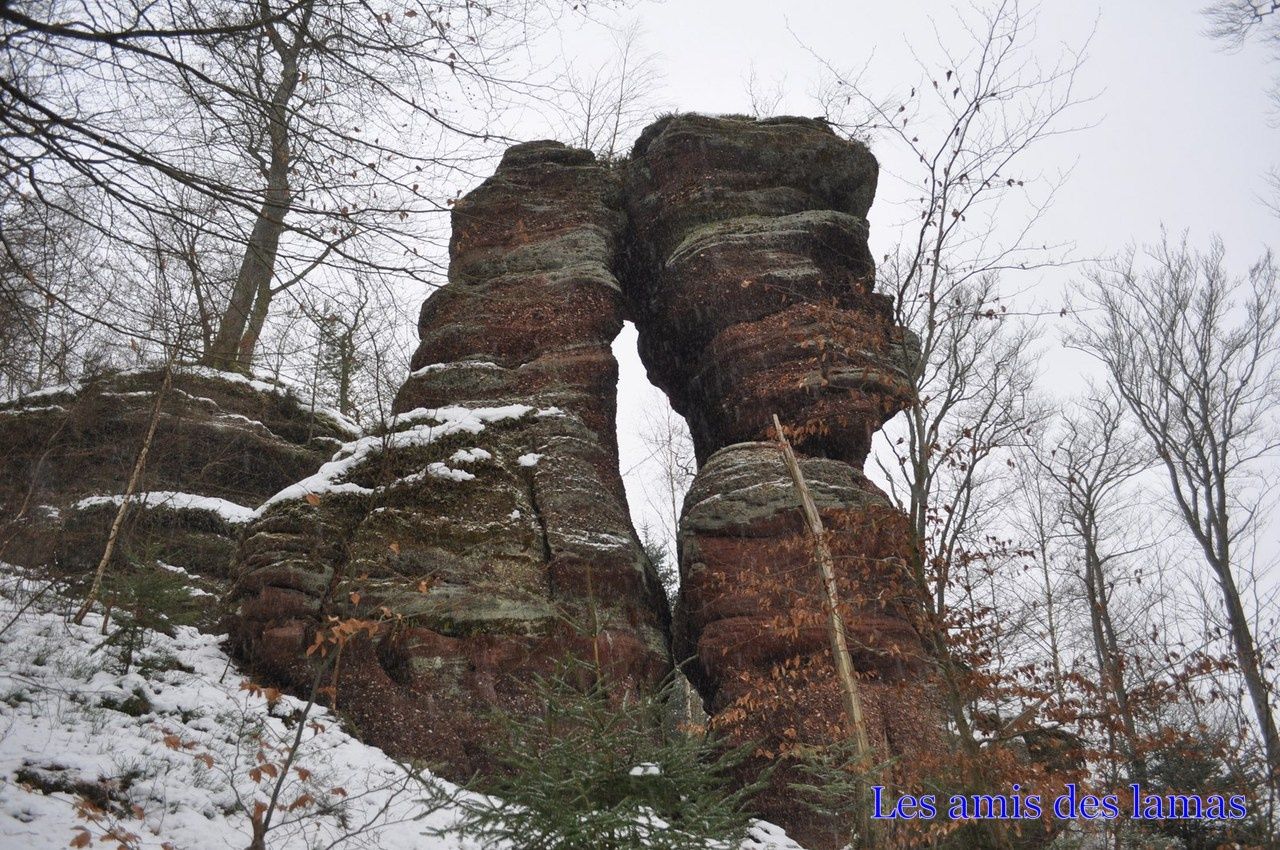 Visite d'un rocher et d'un château méconnu
