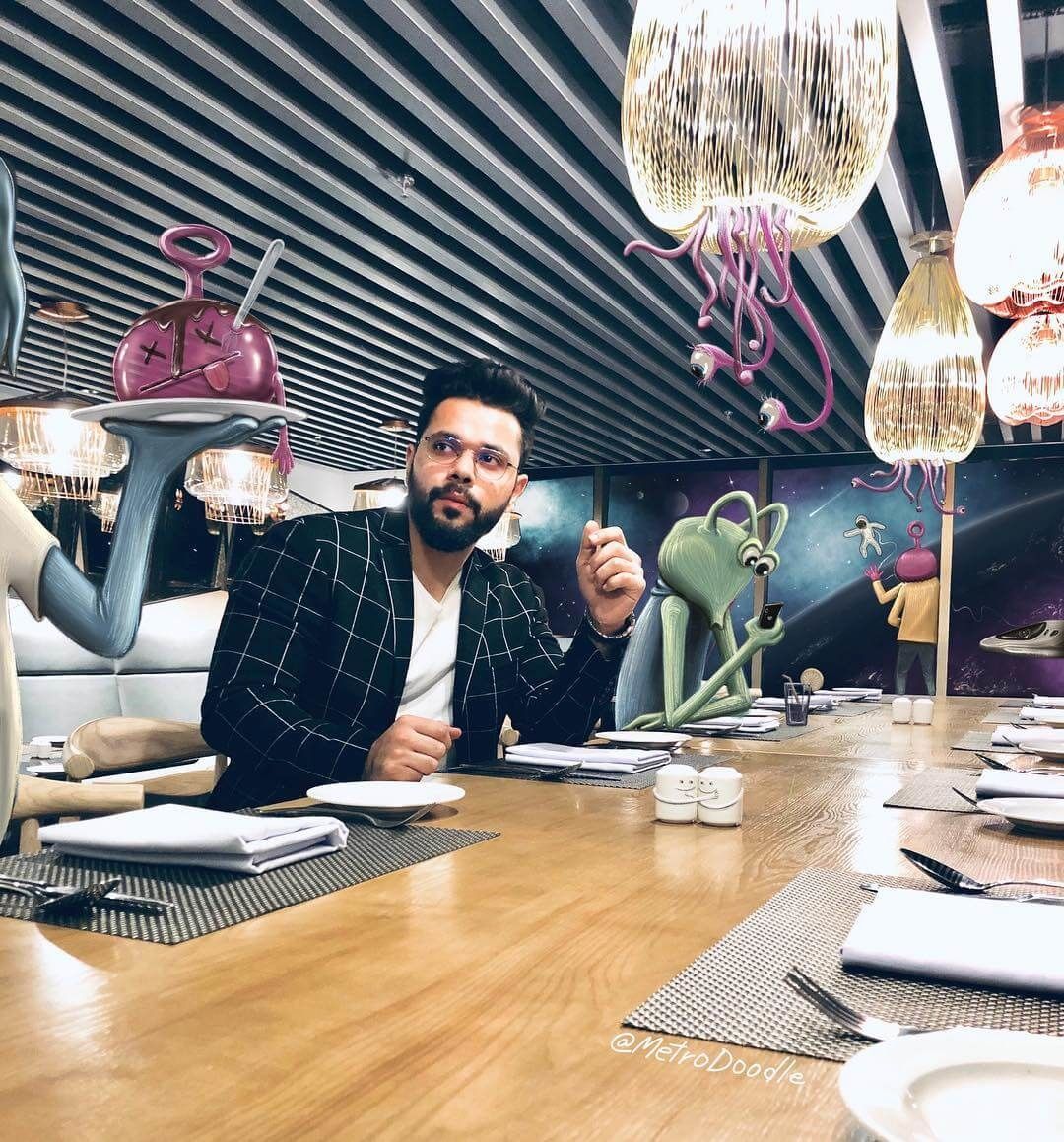 Samar KHAN: l'artiste Metro Doodle en INDE - Pinklotusinindia