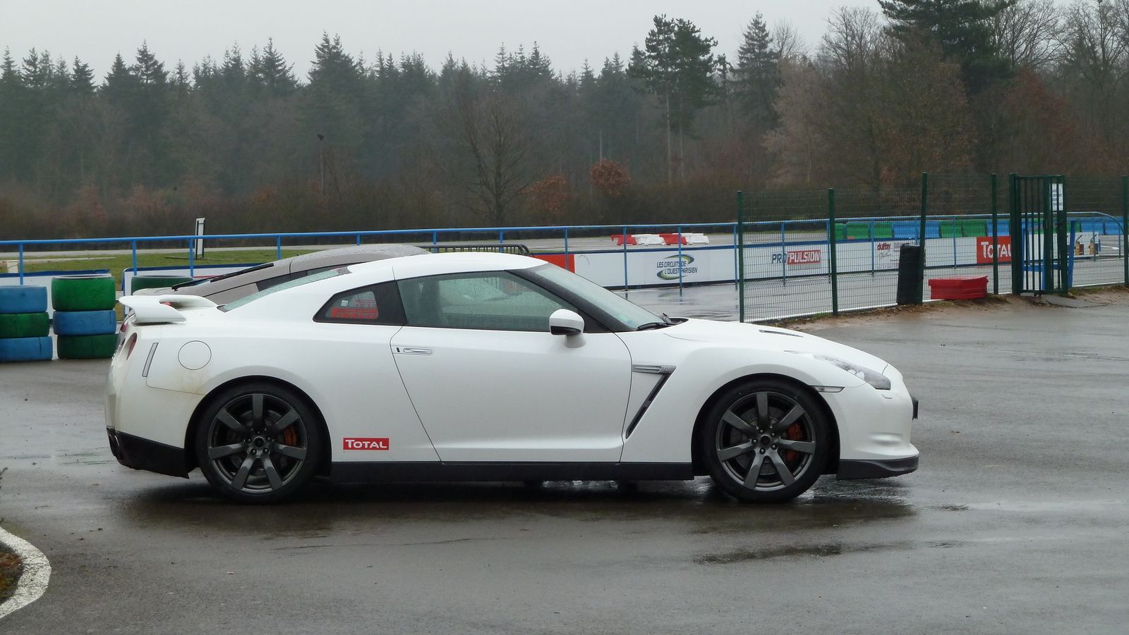 Test Nissan GTR 3.8L V6 485ch - TEST AUTO