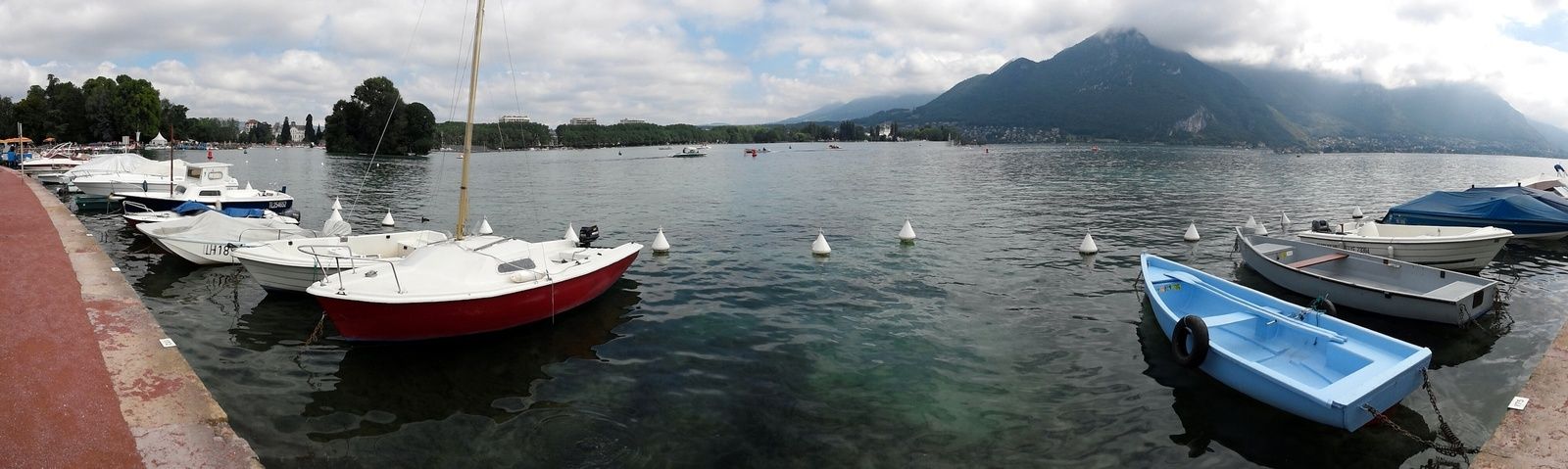Annecy - Les Balcons du Lac - Château Menthon Saint Bernard - Cité ...