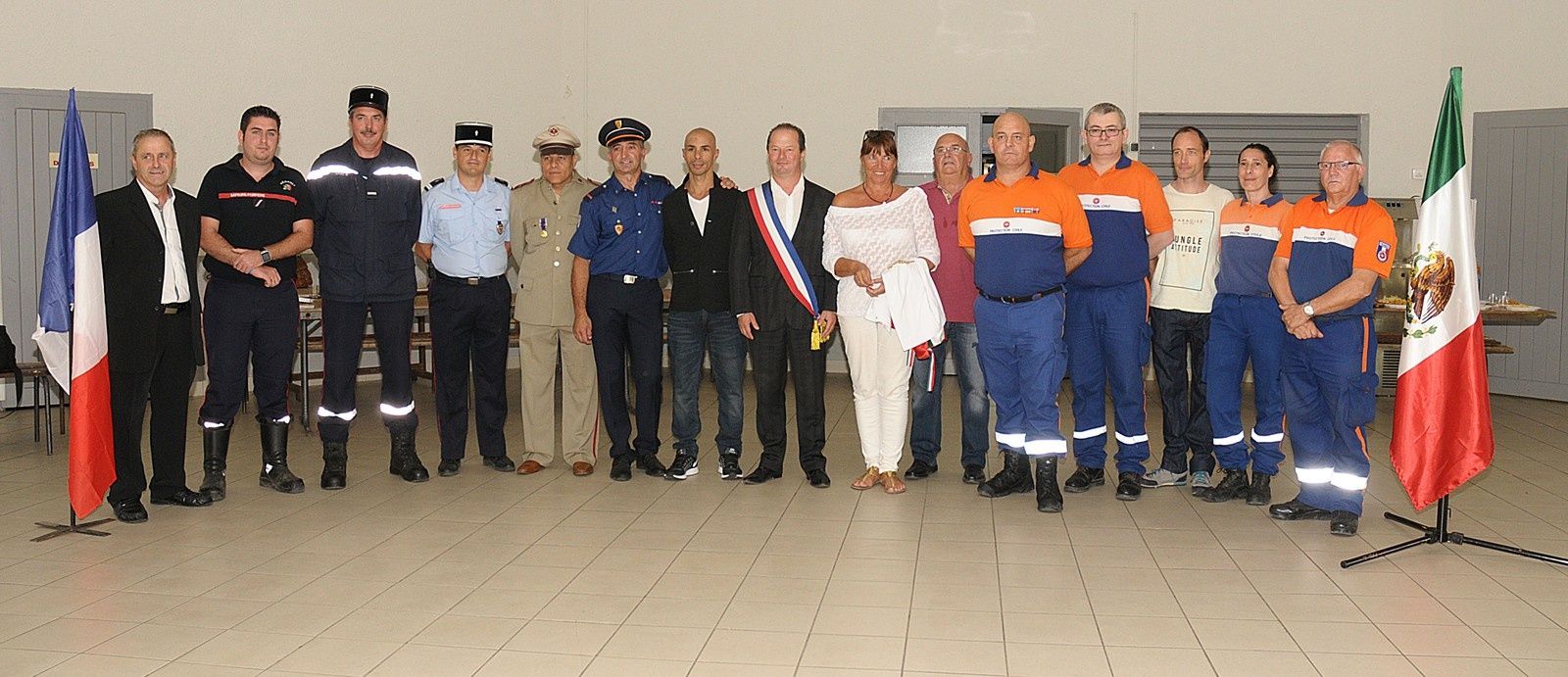 MARSEILLAN, MARIO VILLAFAN POMPIER MEXICAIN GUADALAJARA REÇOIT LA ...