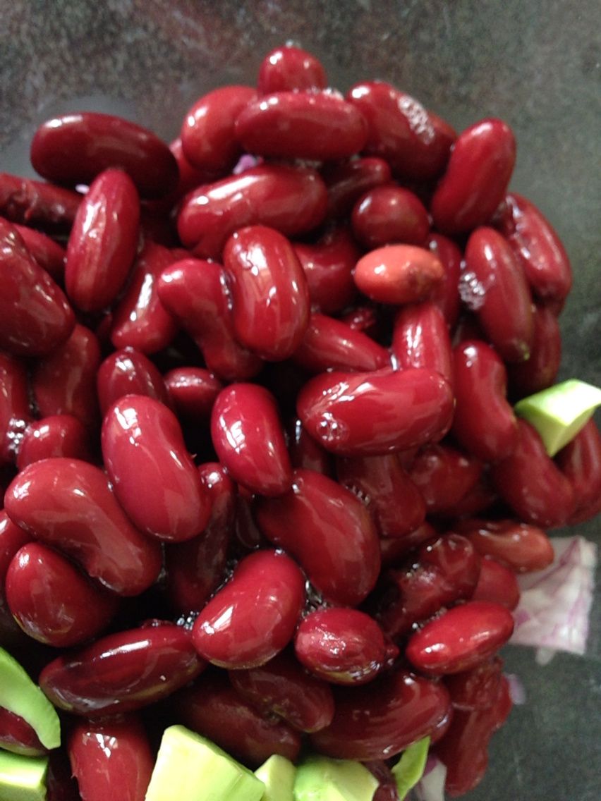 Salade d'avocats et haricots rouges - Les recettes à Sibel