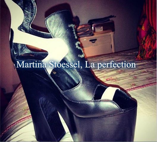 Les Paires de Chaussures de Martina - Toute une Passion - Tini Stoessel ...