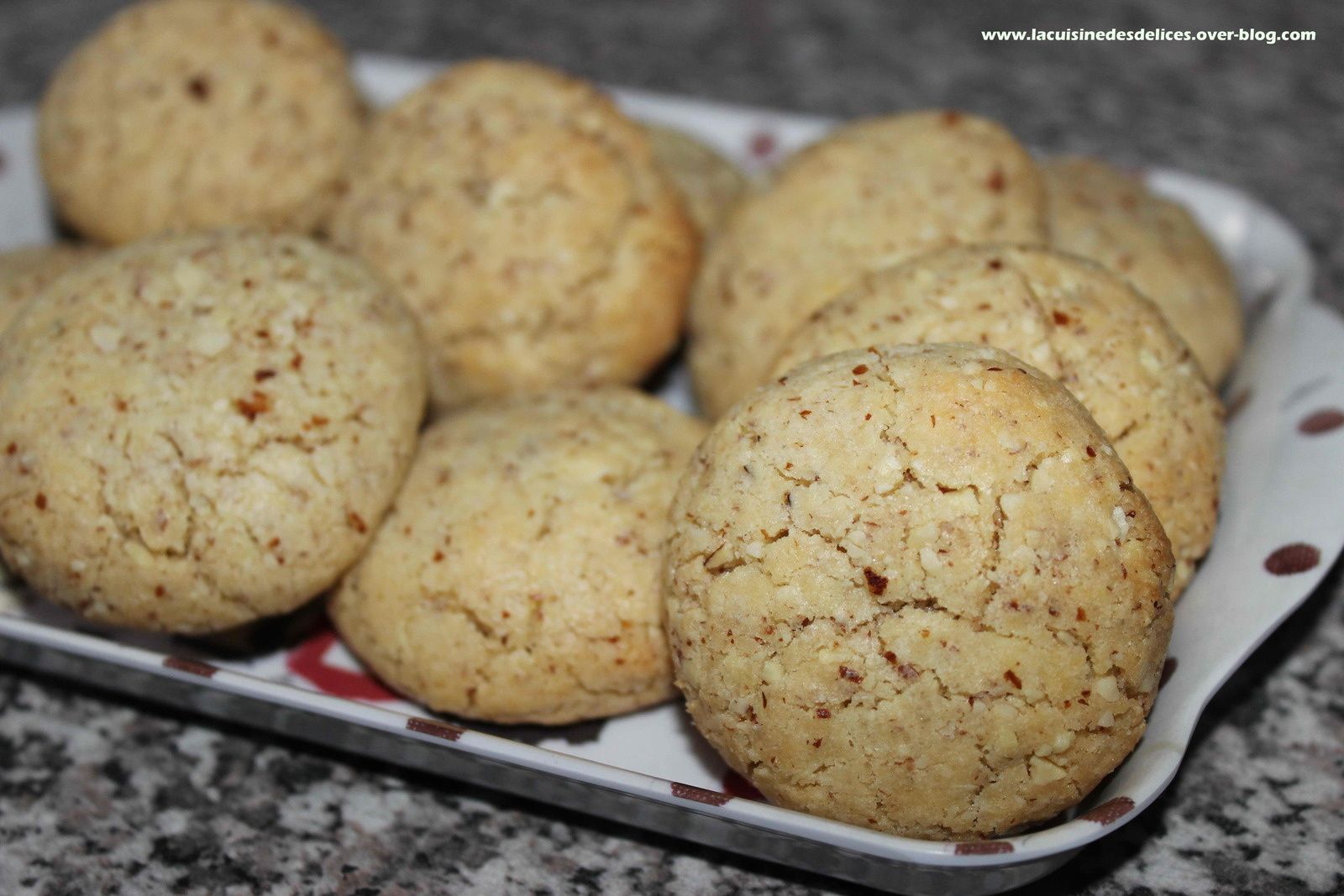 BISCUITS AUX AMANDES - La cuisine des délices