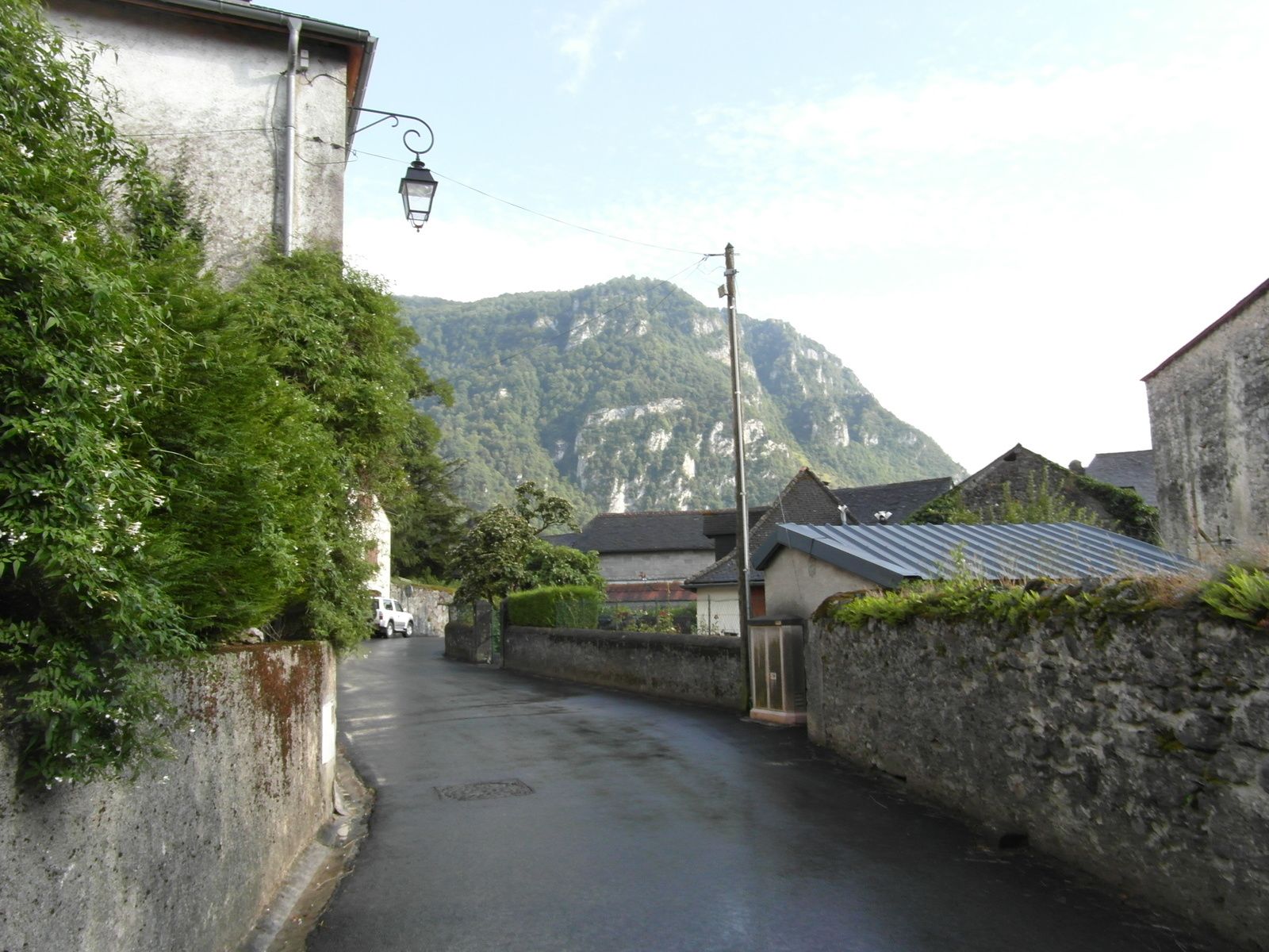 Le village de Castet - Les Randos de Caco