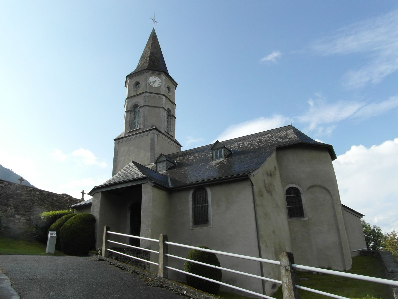 Le village de Castet - Les Randos de Caco
