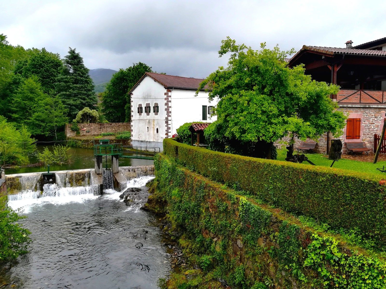Le tour d'Etxalar par le SL NA-05, le long du Tximista - Les Randos de Caco