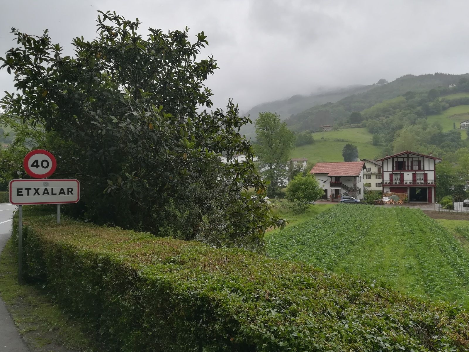 Le tour d'Etxalar par le SL NA-05, le long du Tximista - Les Randos de Caco