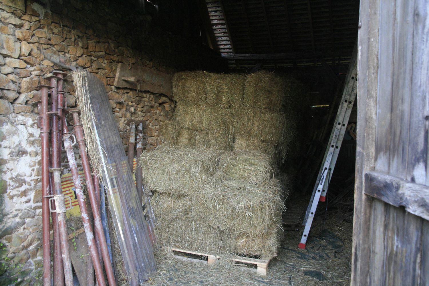 La Rheveri - Une ferme abandonnée depuis une quarantaine d'années ...