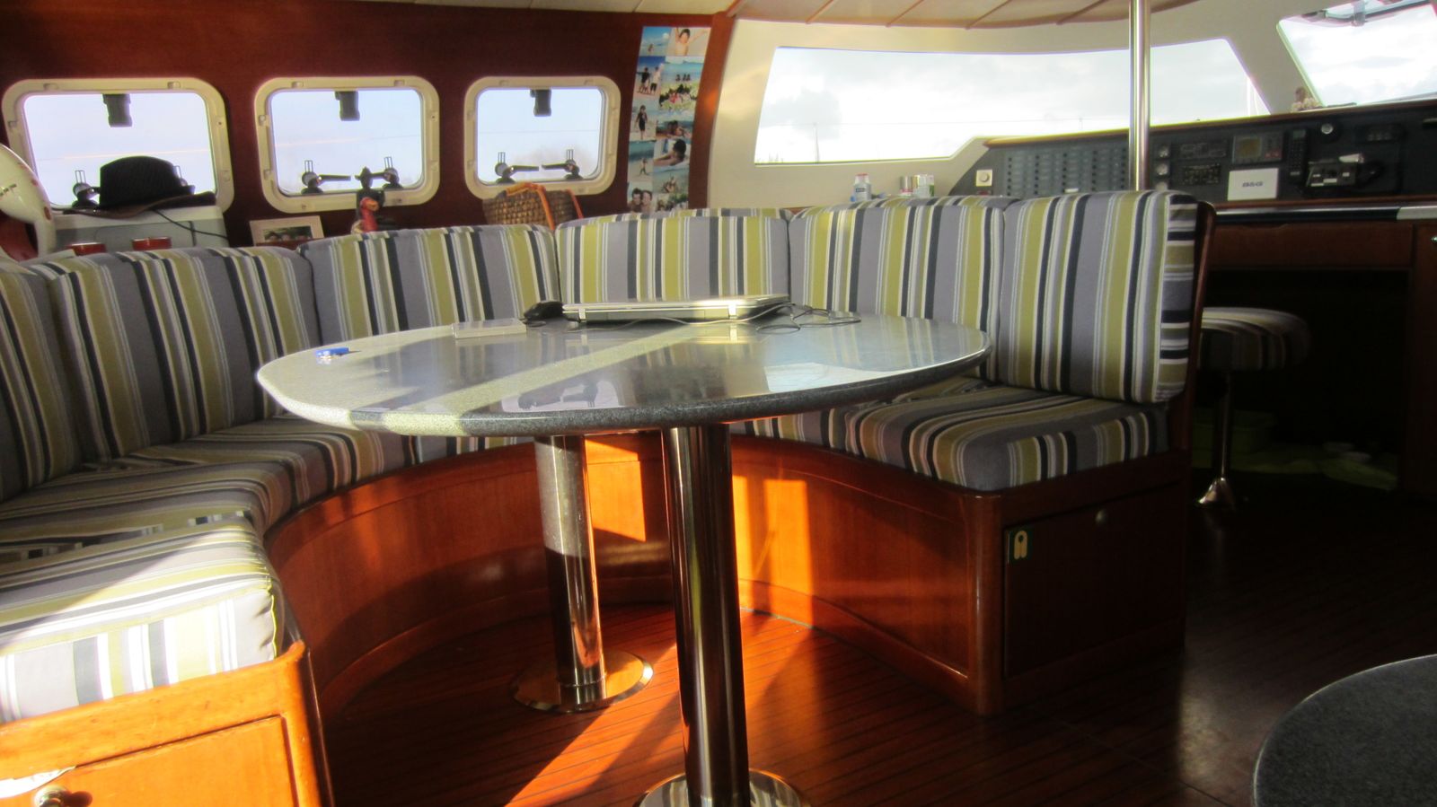 Vous voulez visiter ? - Au fil de l'eau à bord de ISLANDS COYOTE