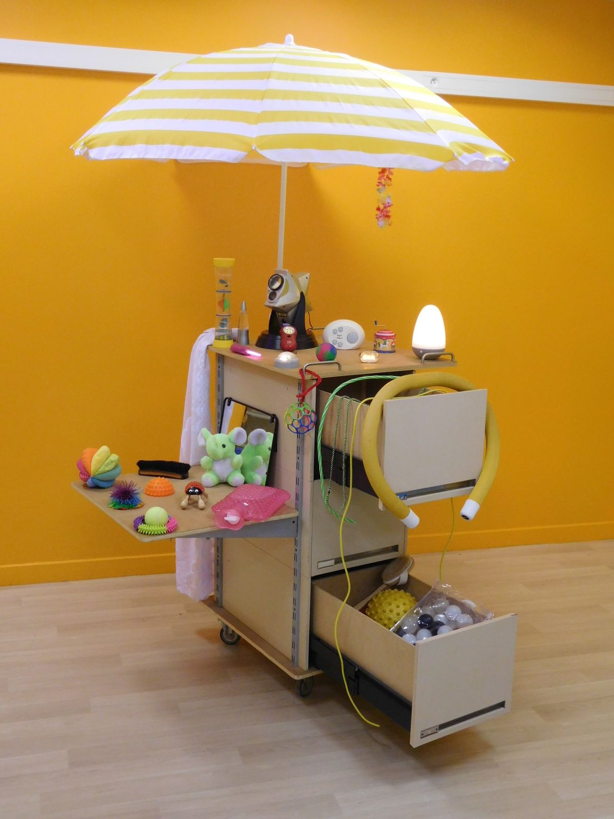 chariot Snoezelen artisanal - Snoezelen, MSE, Enfoque Snoezelen