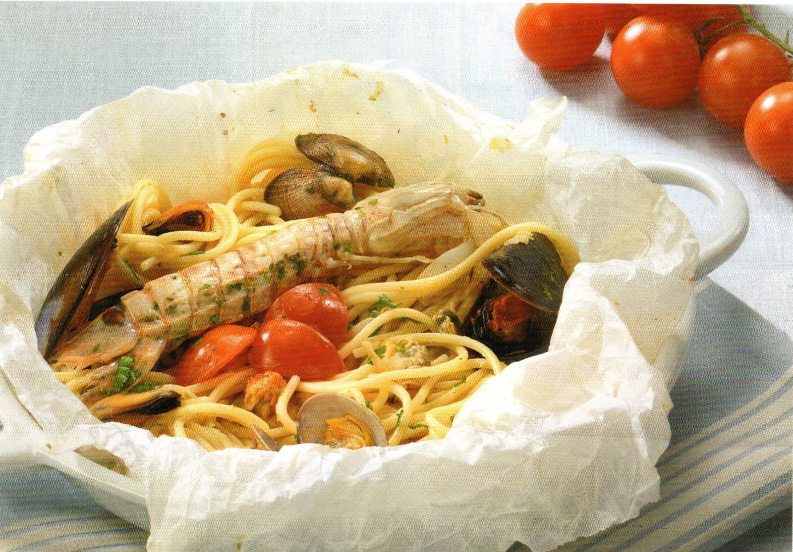 Spaghetti al cartoccio con frutti di mare col Bimby - Bimby: Ricette e ...