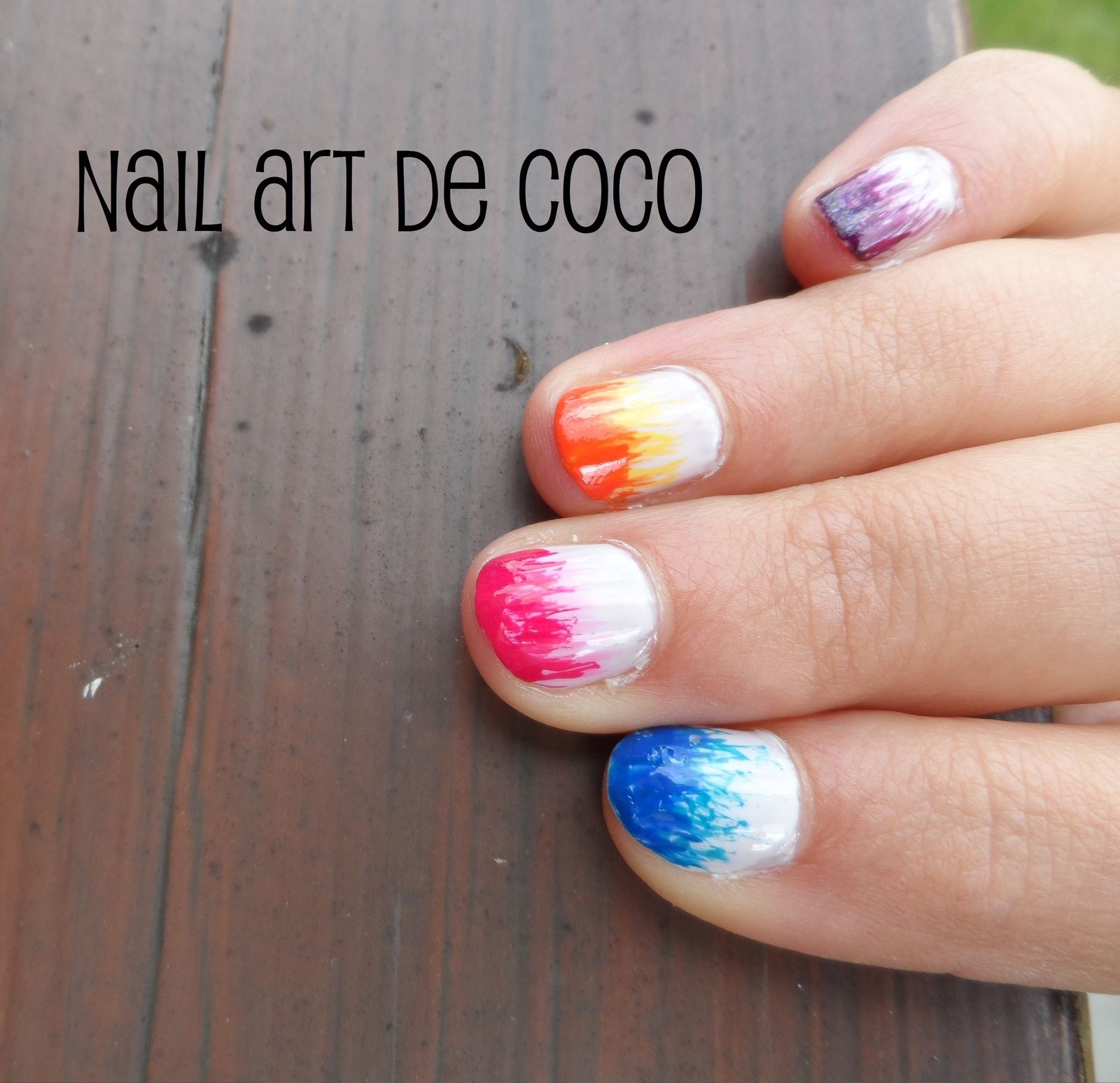 Nail Art Dégradé Original et Multicolor au Liner/Pinceau fin effet ...