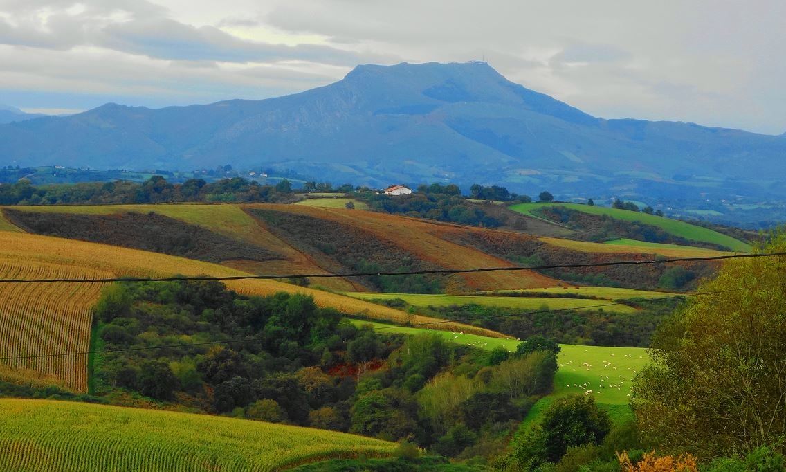 Randos et balades au Pays Basque classées par noms de montagnes ou d ...