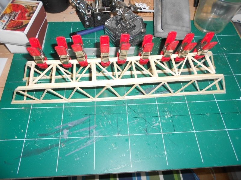 Construction d'un pont en allumettes. - Likiki.over-blog.com