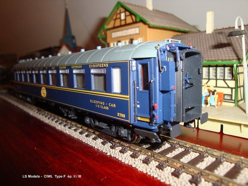 Voitures CIWL - Collection de locomotives en HO