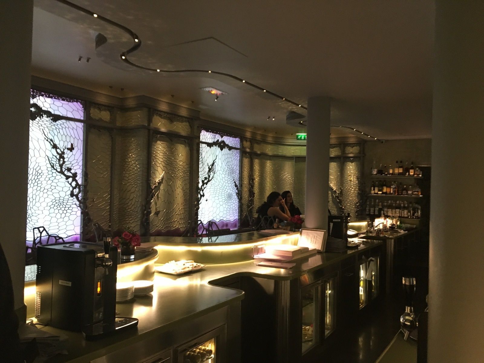 Ladurée Paris le Bar - Valérie's blog