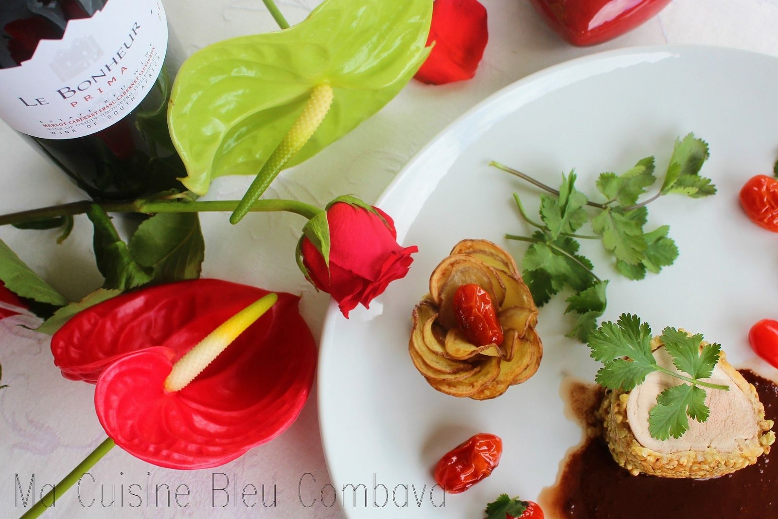 Filet Mignon de Porc en Croûte de Sarrasin, Sauce au Vin, Epices ...