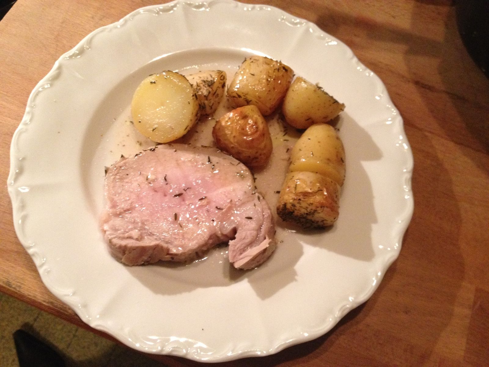 Roti de porc au thym et ses rates - Le blog de La passion de Nath