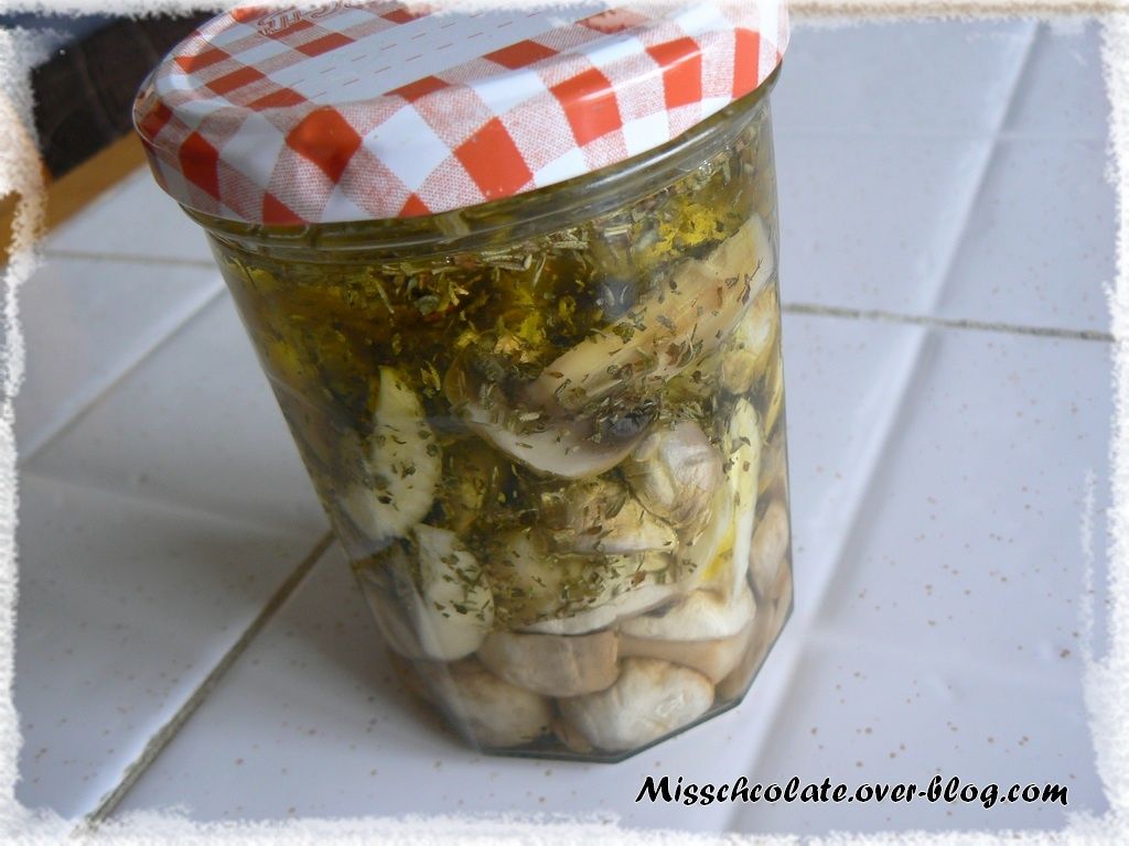Champignons au vinaigre et à l'huile : condiments faciles et très ...